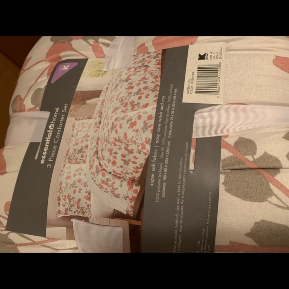 Home Essentials | Bedding | King Size Comforter Set | Poshmark